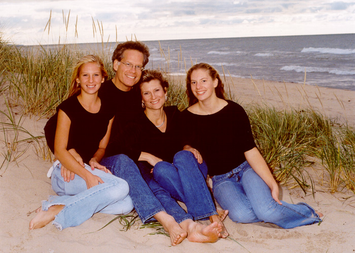 Family Portraits & Groups – Universal Photographic | Kalamazoo Photographer
